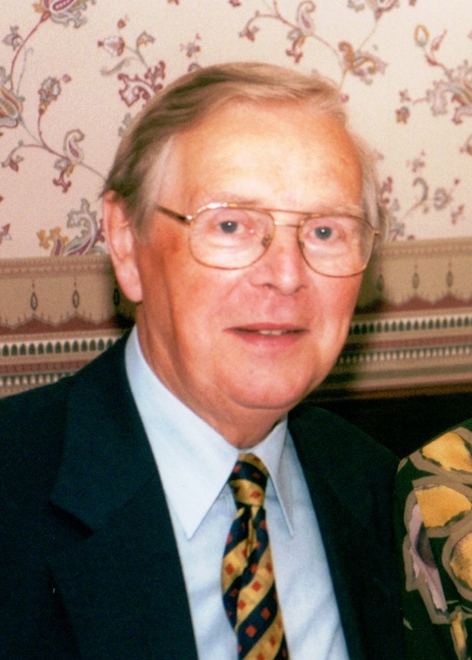 Ray Elliott – Christopher Hinkins